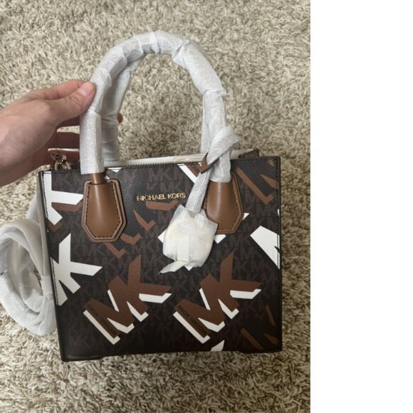 Michael Kors | Bags | Michael Kors Mercer Medium Messenger Bag Luggage ...